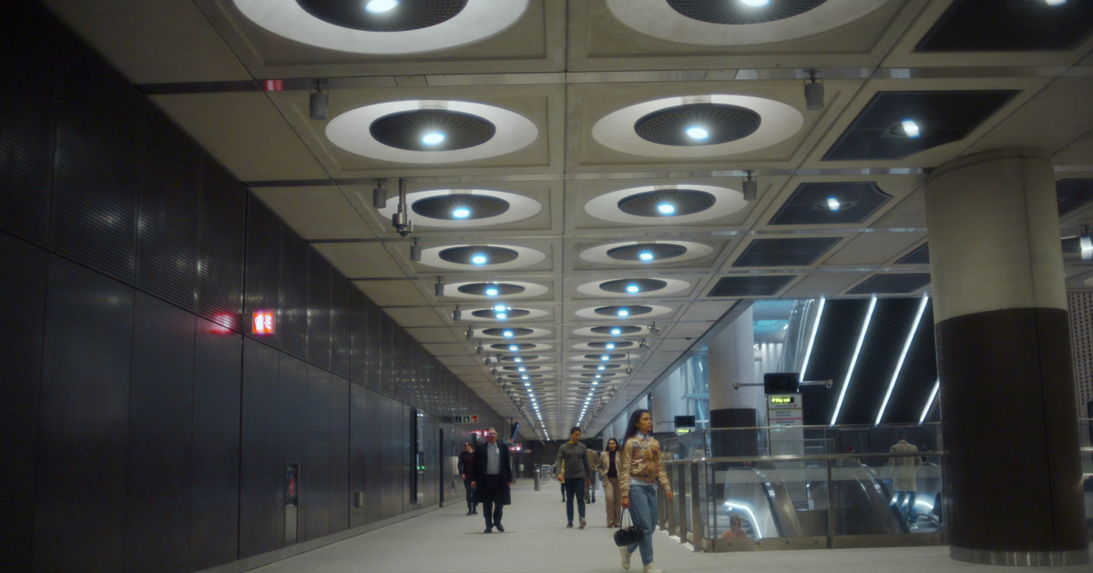 TFL / Elizabeth Line | Freefolk